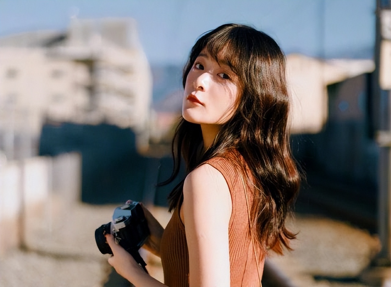 Actress Xu Jiao, a "star girl" who loves Hanfu - iNEWS