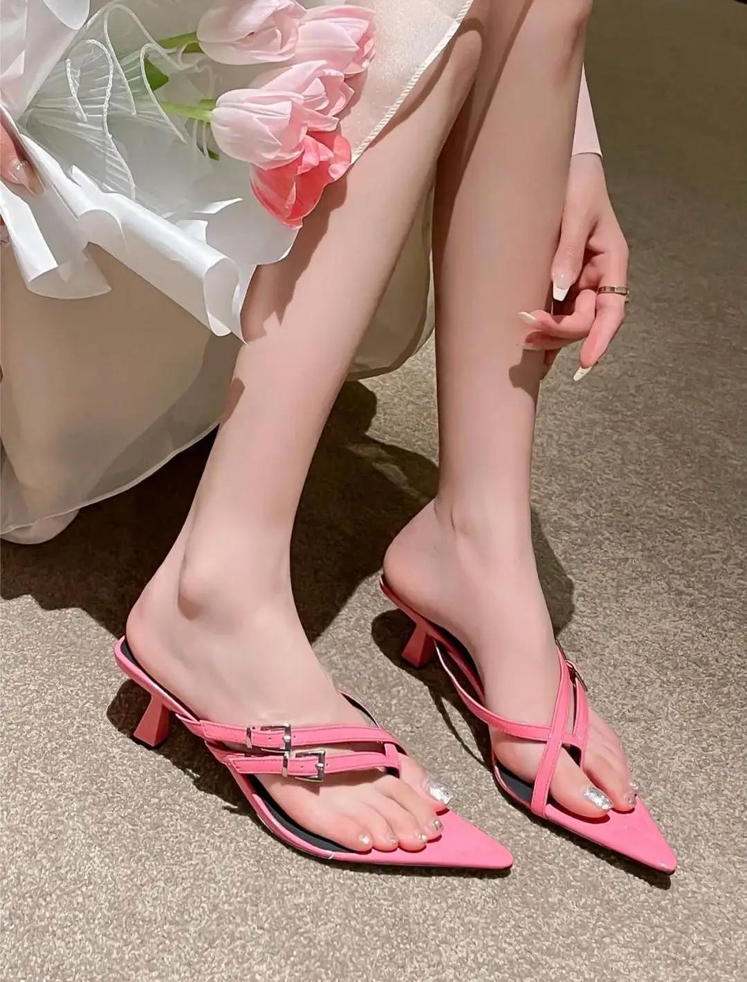 Daily work sharing - the benefits of wearing sandals in summer - iNEWS