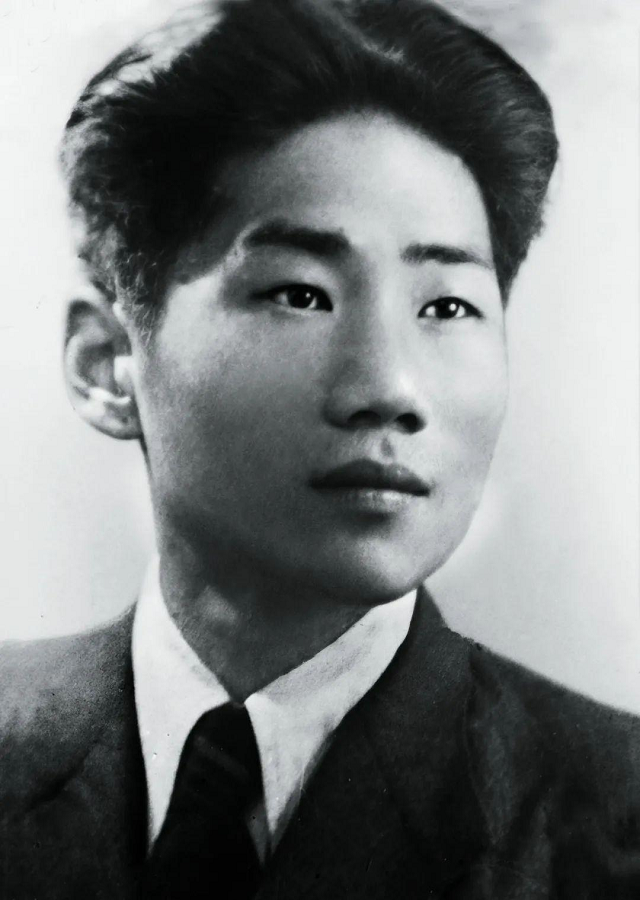 After the confidentiality period of Mao Anying's affairs, she told Mao ...
