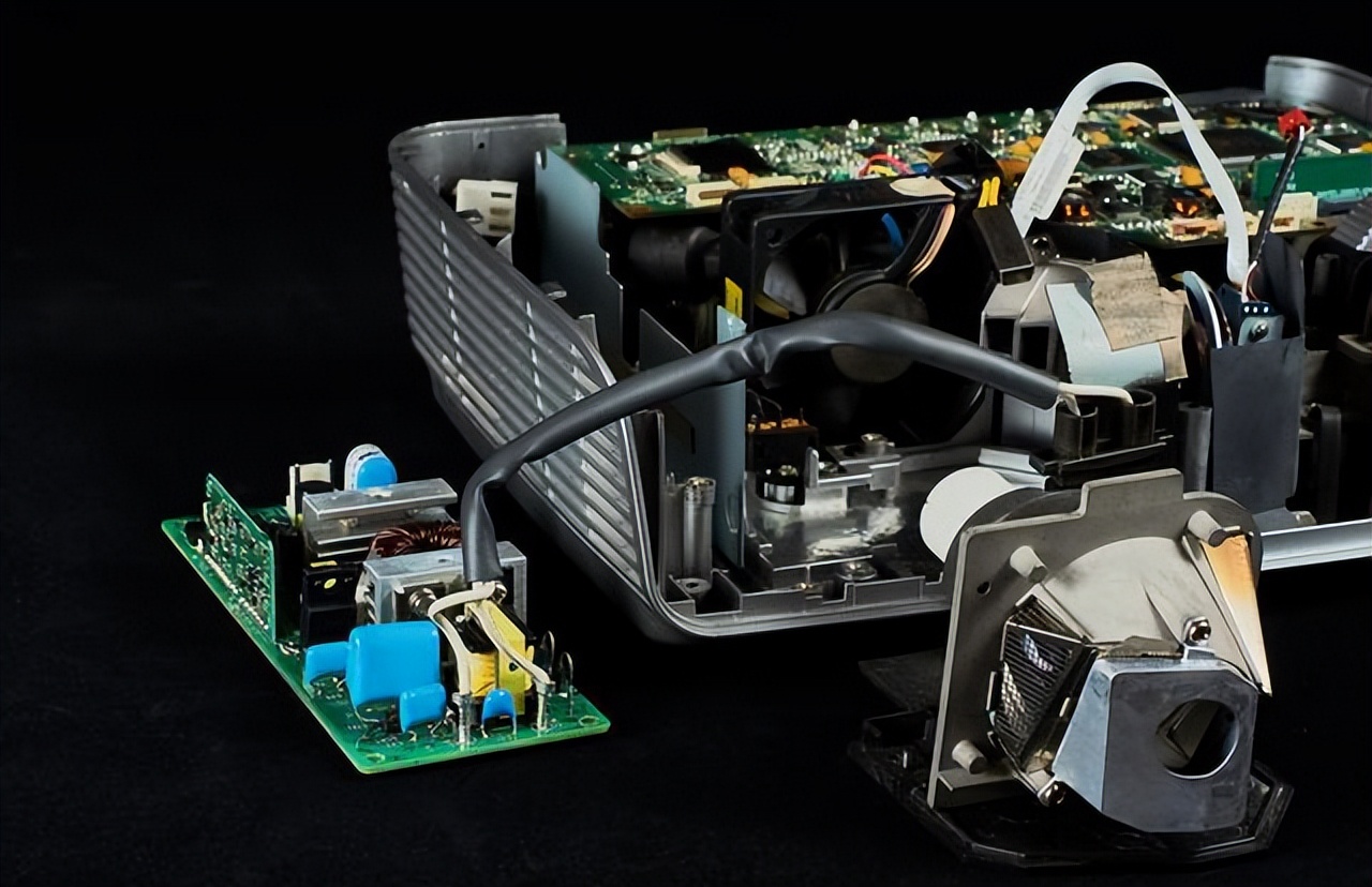 Does laser TV rely entirely on domestic research?Display chips are also ...