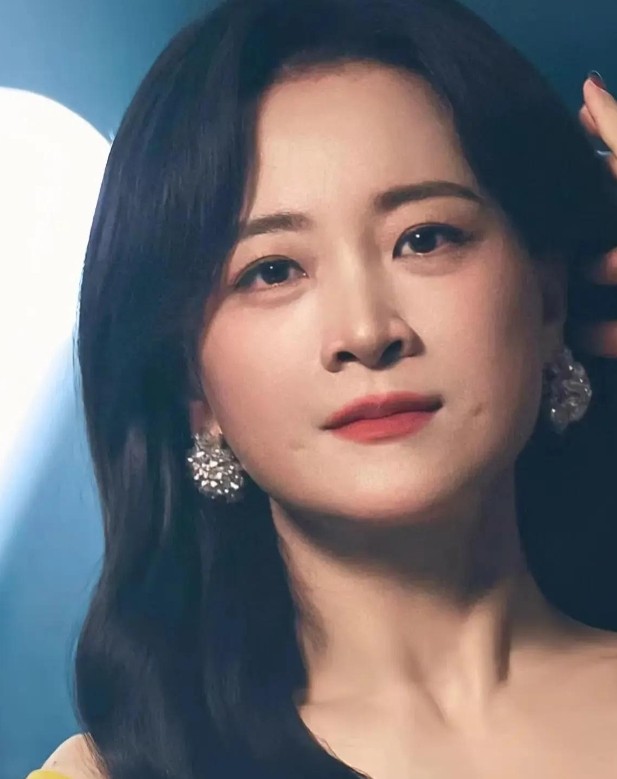 The Queen of Variety Shows Disappears: Why Did Jia Ling Disappear? 3 ...