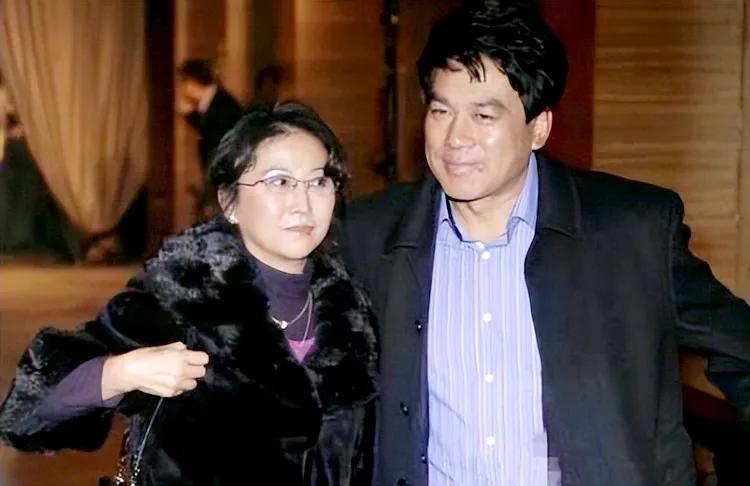 Actor Zhu Shimao: Married his first love at the age of 26, separated for 14 years after marriage ...