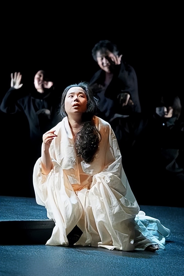 Women who are different from tradition! The tragic marriage of Lady ...