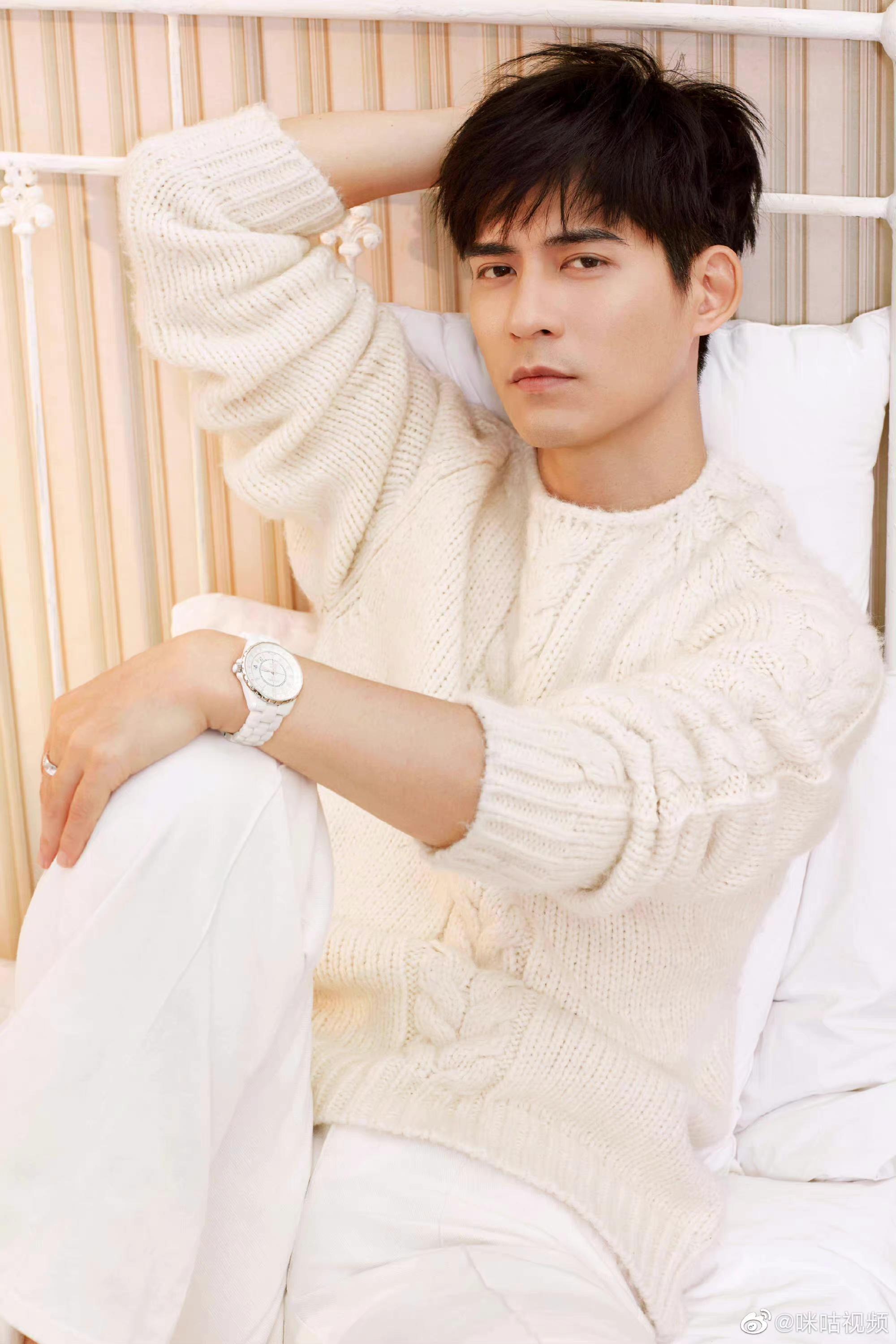 "Meteor Garden" Zhou Yimin made a rare appearance on his 41st birthday ...