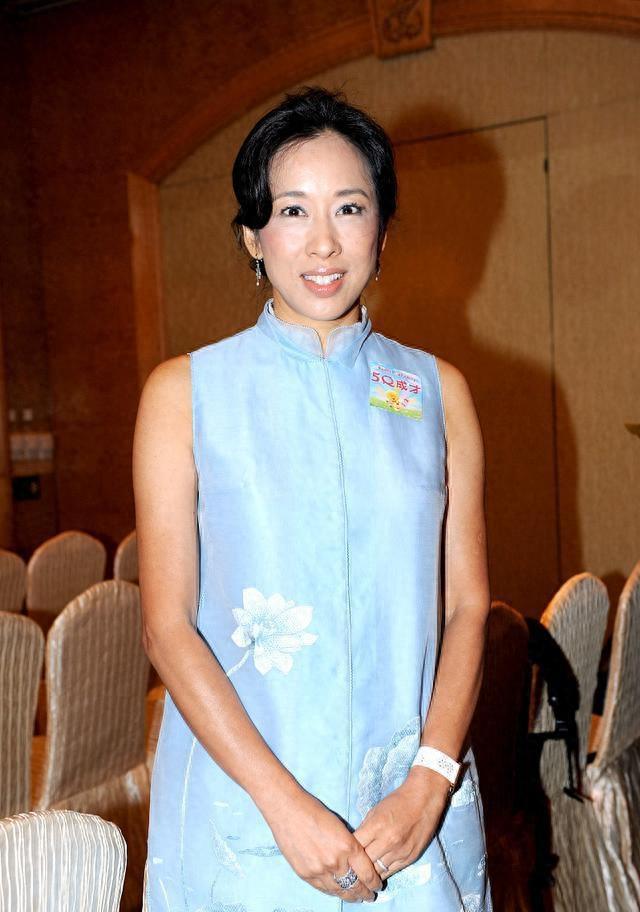 Courage is commendable: Zhu Lingling once again left the wealthy family ...