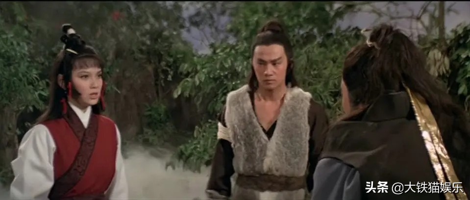 It is also playing "Wen Qingqing", putting Huang Shengyi and the other ...