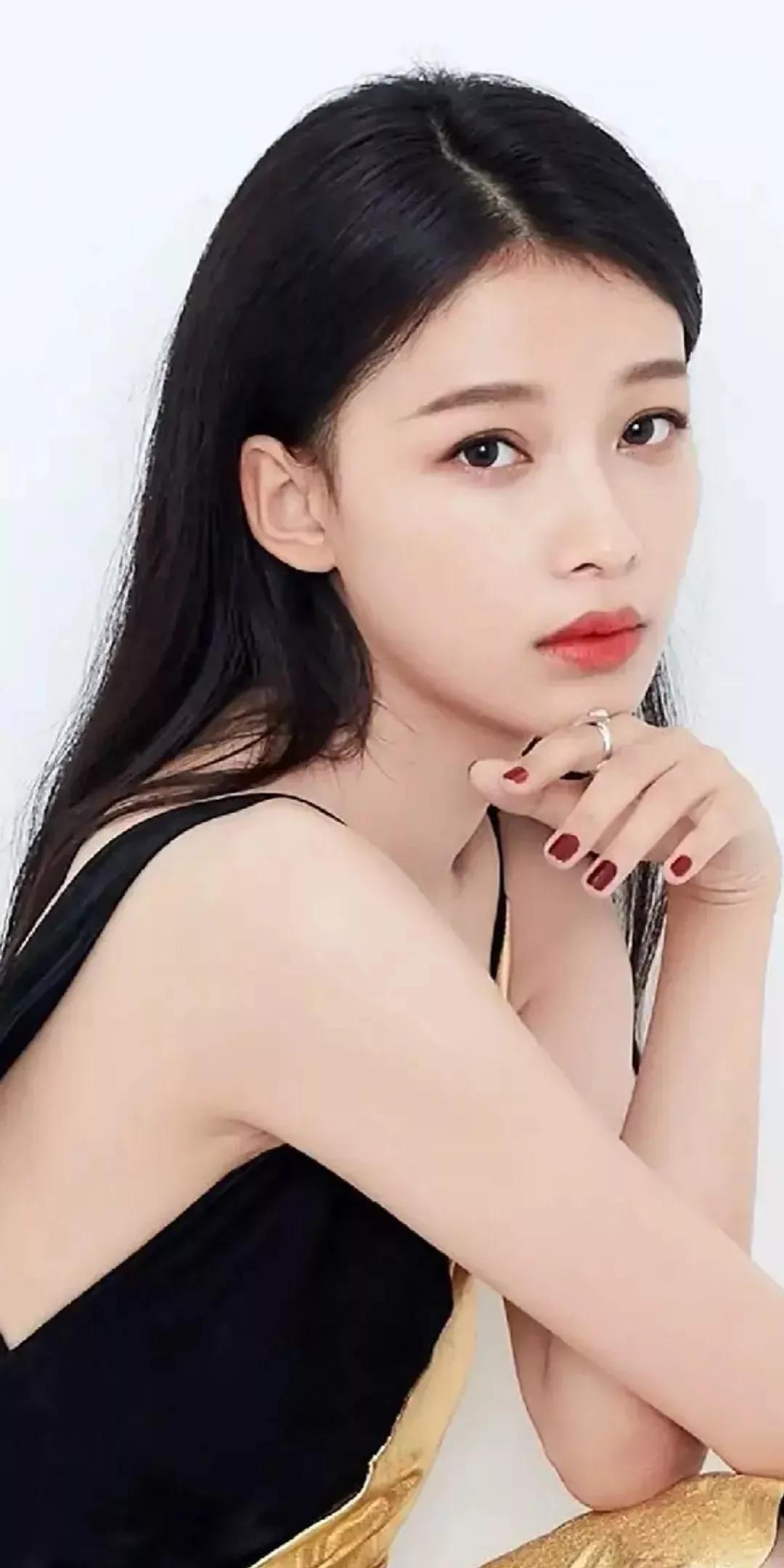 Sun Yi's latest pictures - iNEWS