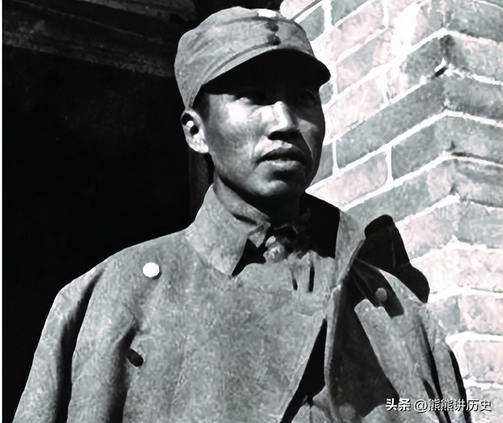 In 1935, when Duke Zhou was the commander-in-chief of the Red Army, who ...