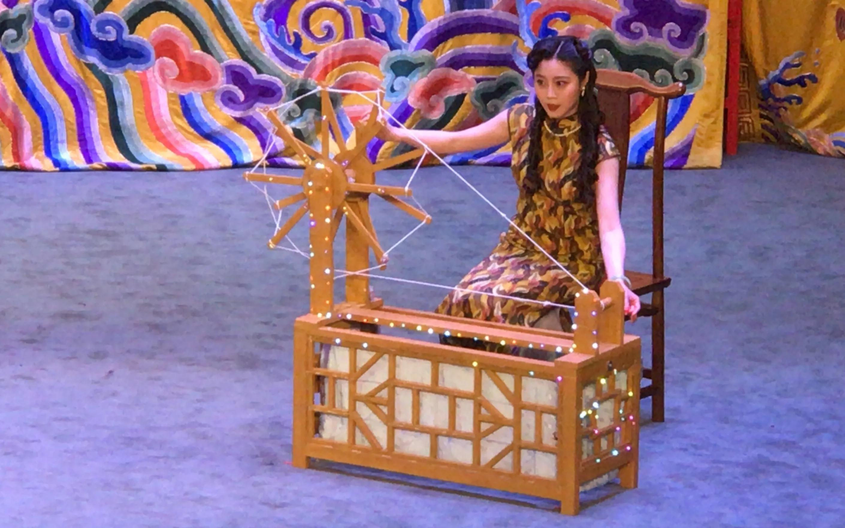 Peking Opera Kunling performed "Pifang Opera" in Shanghai. These plays ...