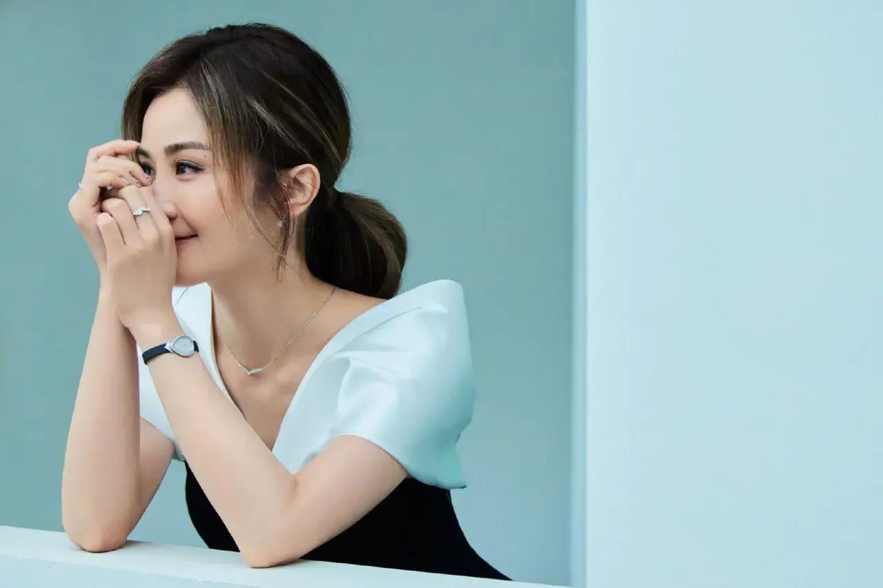 Zhao Liying, Asa and Lin Chiling - iMedia