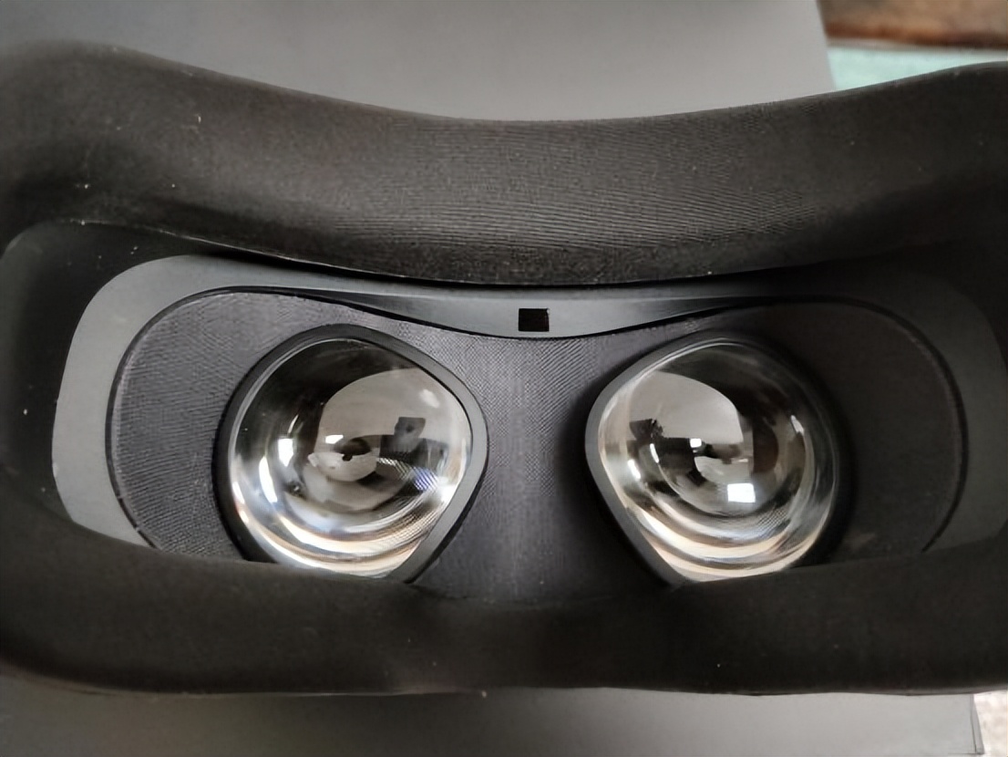 "VR Play" YVR DK1 to play the dream VR all-in-one experience - iNEWS