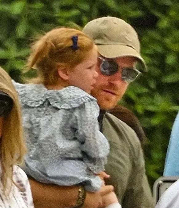 Princess Lilibet's new photo shows her blond hair, fair skin, and looks ...