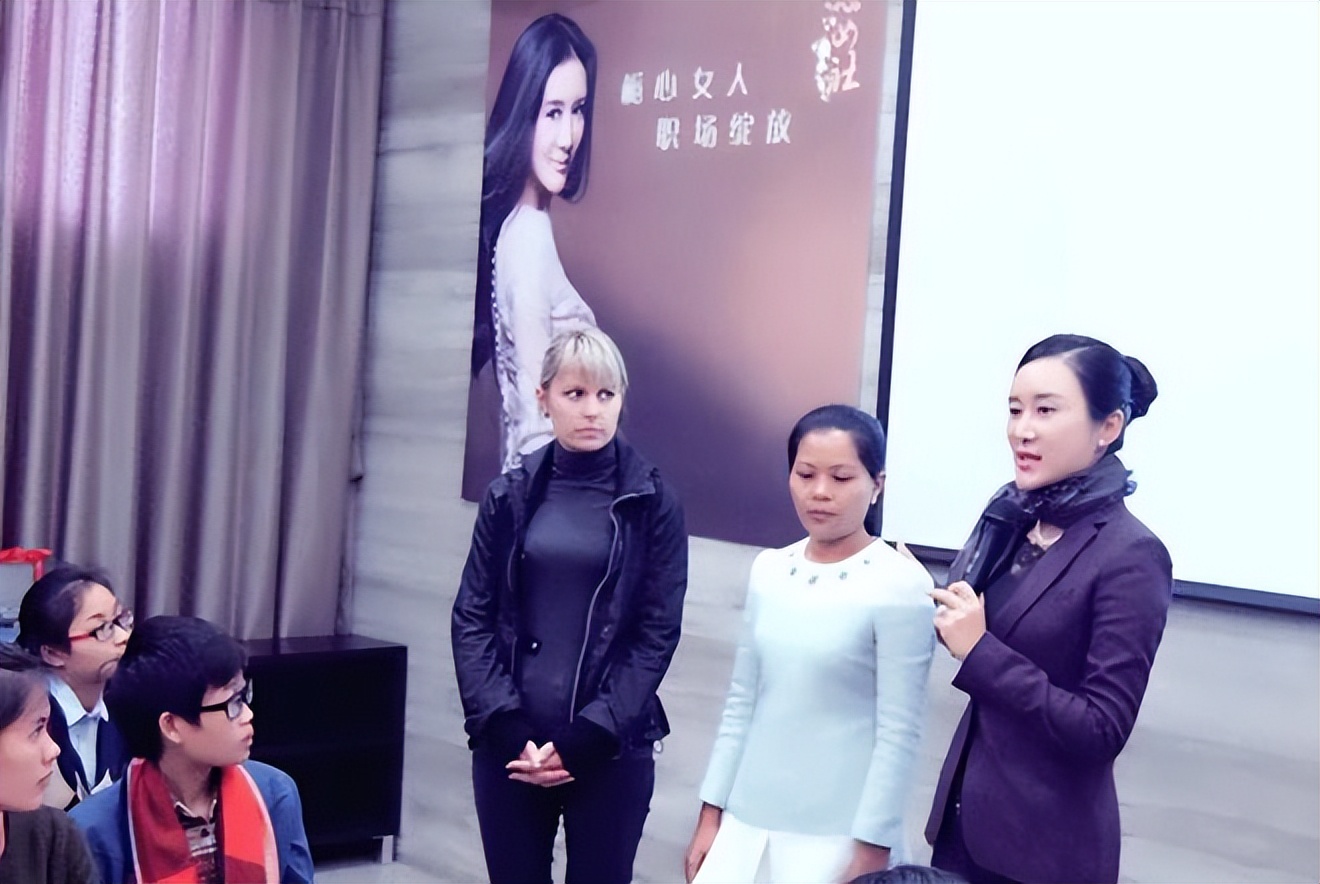41-year-old Du Xinglin: married 72-year-old director Zhang Jizhong, and ...