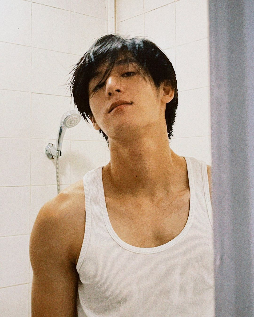 Coming out of the closet?New generation actor Mos presents large-scale ...