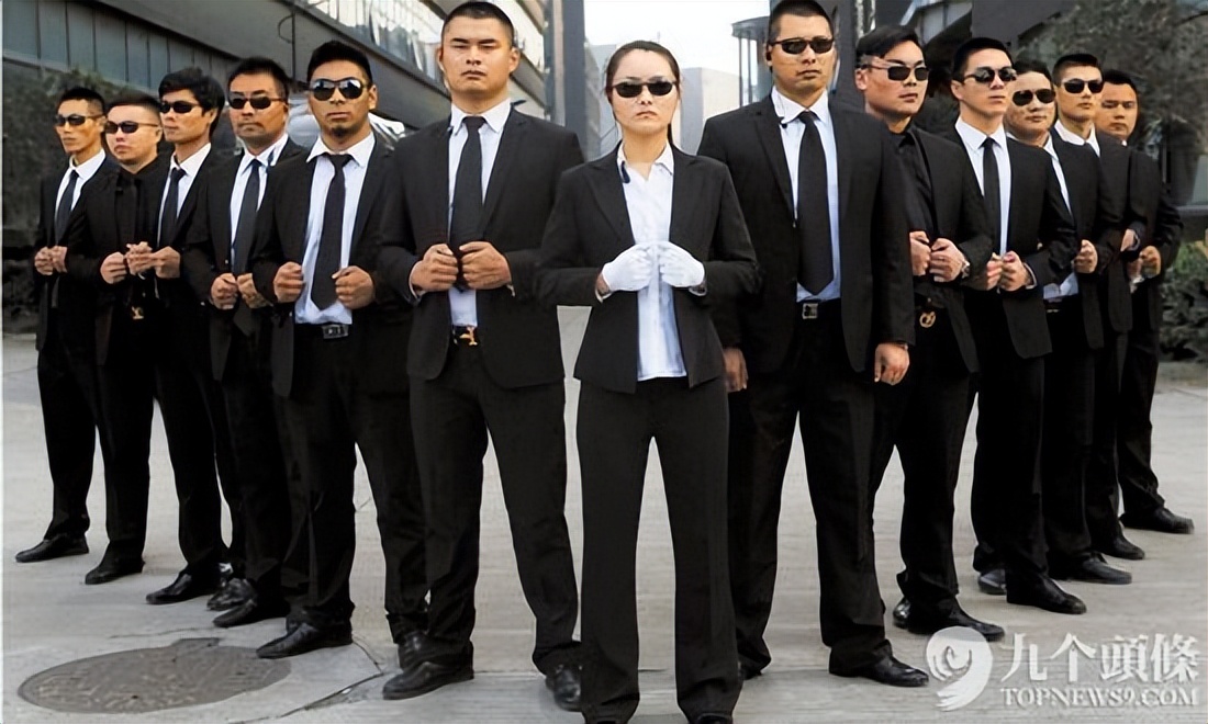 Real shots of the most famous hotel in Xi'an, Chinese bodyguards and ...