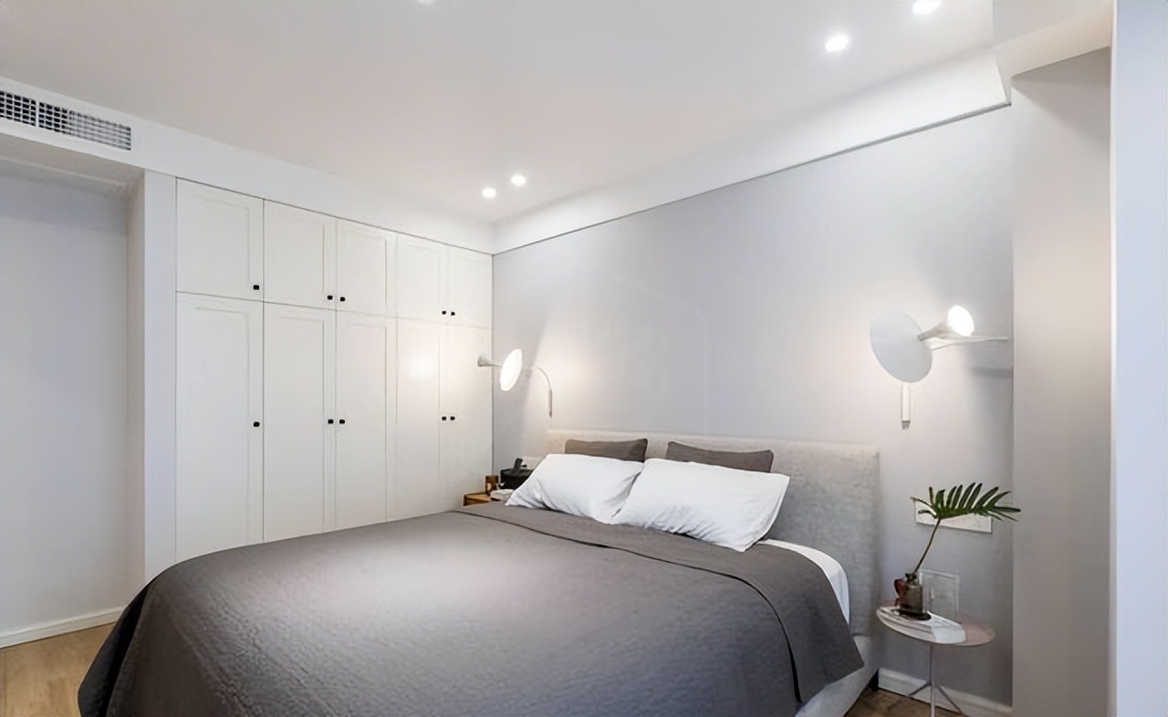 The 140-square-meter house is decorated in a simple Nordic style, and ...