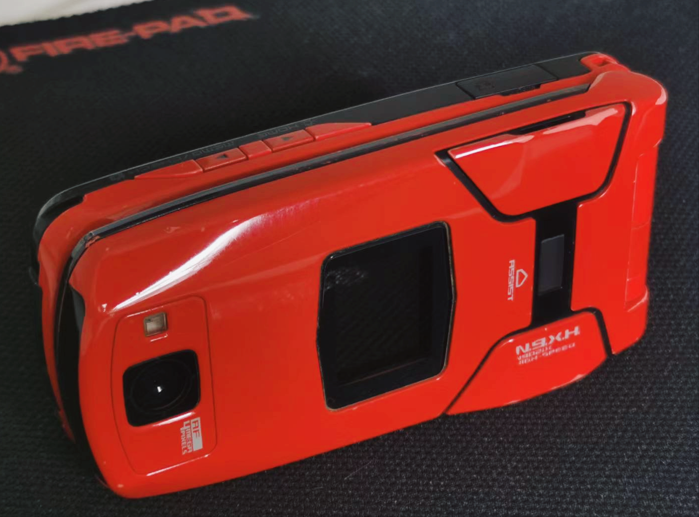 "Classic Anime Limited" The most beautiful Gundam phone, exclusively ...