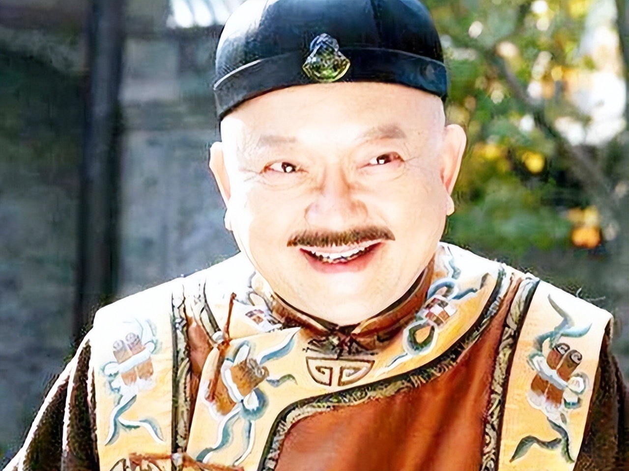 He Shen is so smart, why didn't he curry favor with Jiaqing in advance ...
