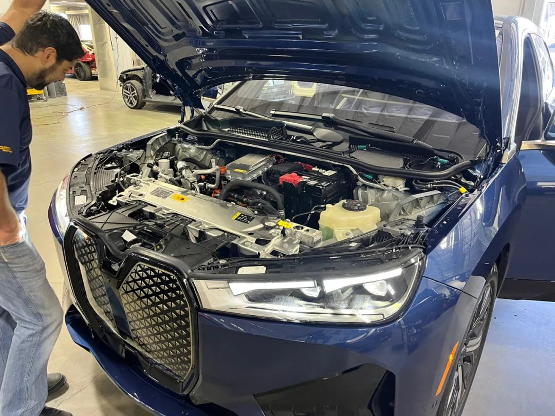 I finally know why the BMW iX doesn't have a front trunk - iNEWS