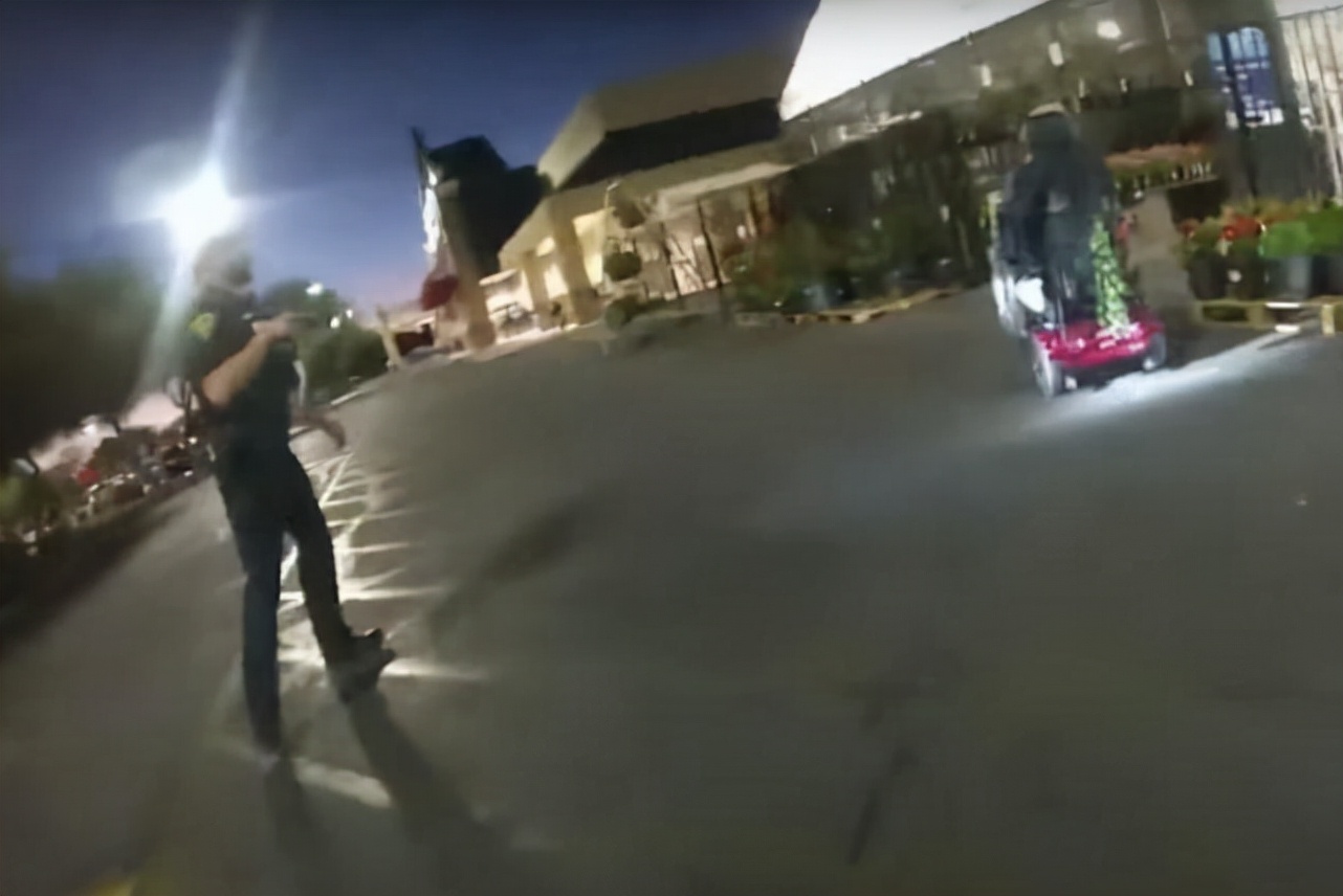 A 61-year-old man in a wheelchair in the United States was accused of ...