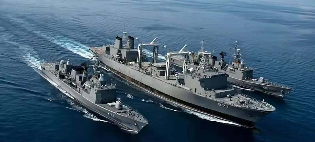 Why does the 071E landing ship shorten the hangar: strengthen the take-off and landing ...