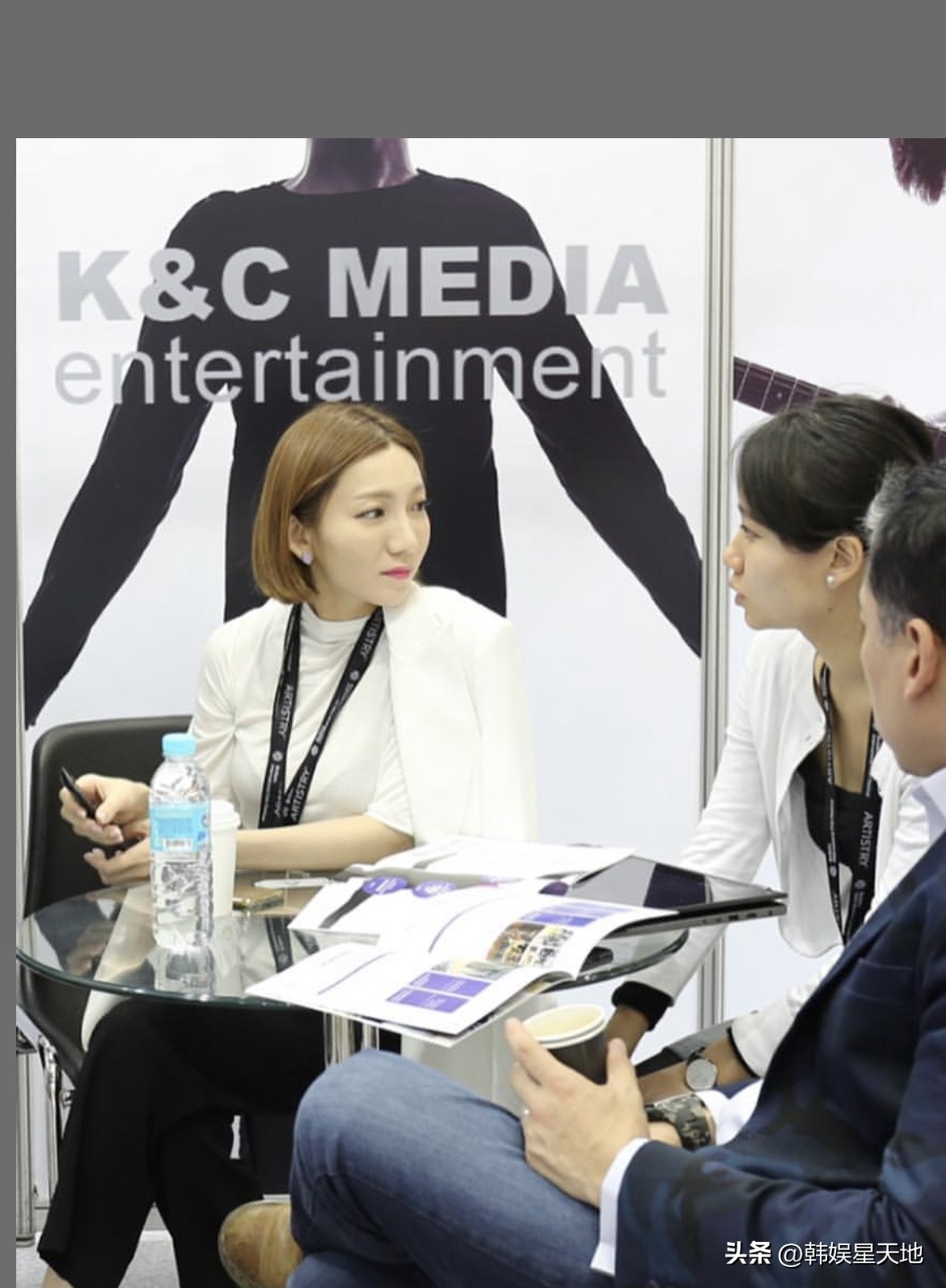 Chinese director Du Ruixue's short film "Sofa" won the Best Work Award ...