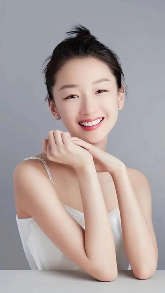 Seeing Zhou Dongyu's success, you don't need to believe in acting ...