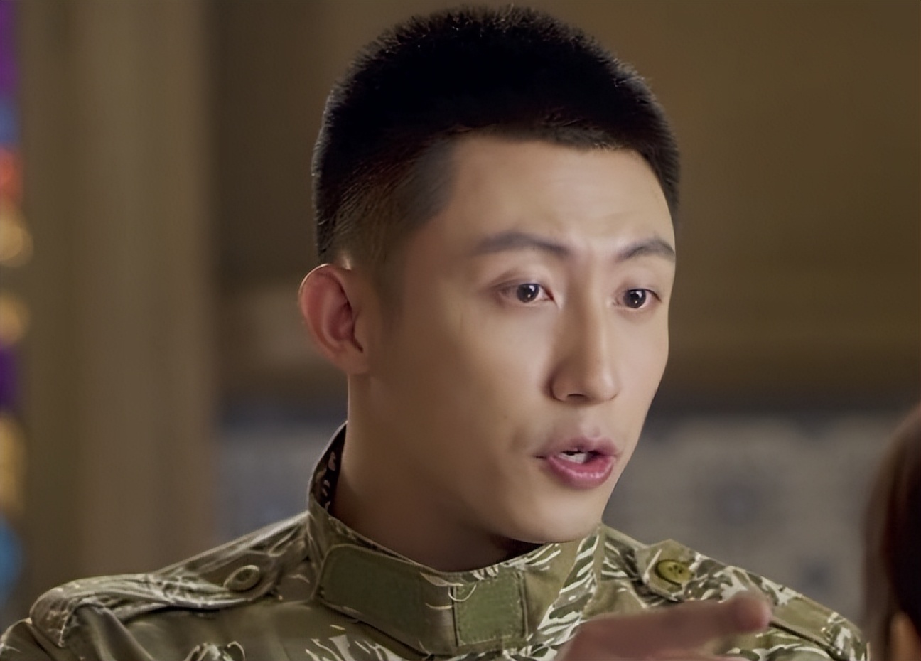 Little fresh meat, don't act in military dramas!The acting is too ...