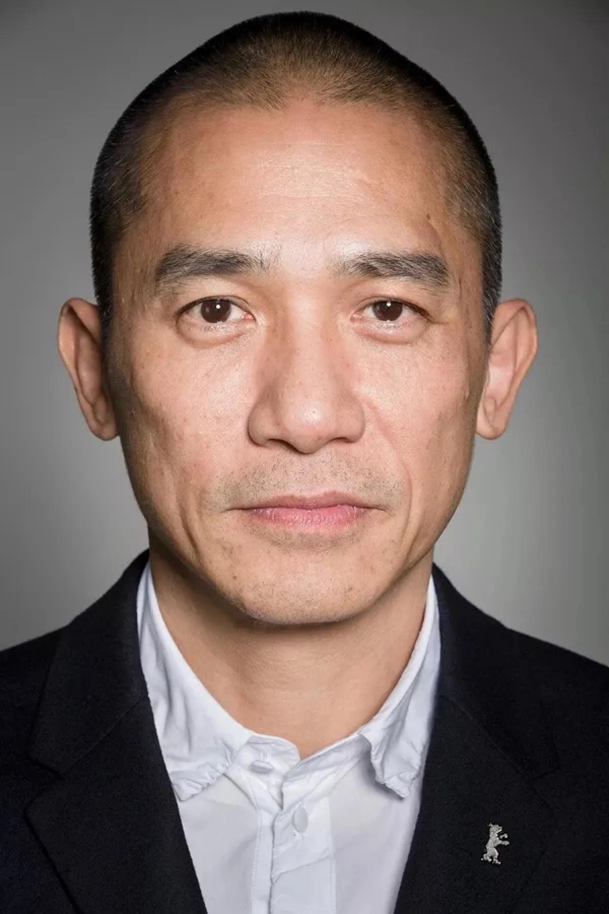 Artists with mixed praise and demeanor "dedicate their lives" to art ...