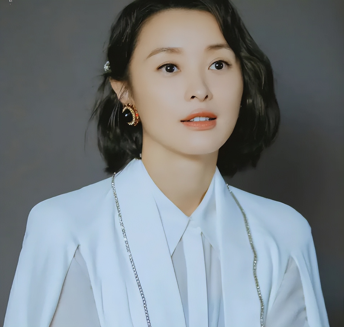 Actor Wu Yue: Abandoned by Chen Jianbin, 51 years old, unmarried and infertile, I have a regular ...