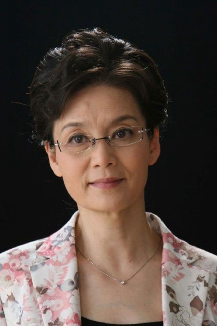 Tragic actress Pan Hong: At the age of 10, she ran 4,000 miles with her ...