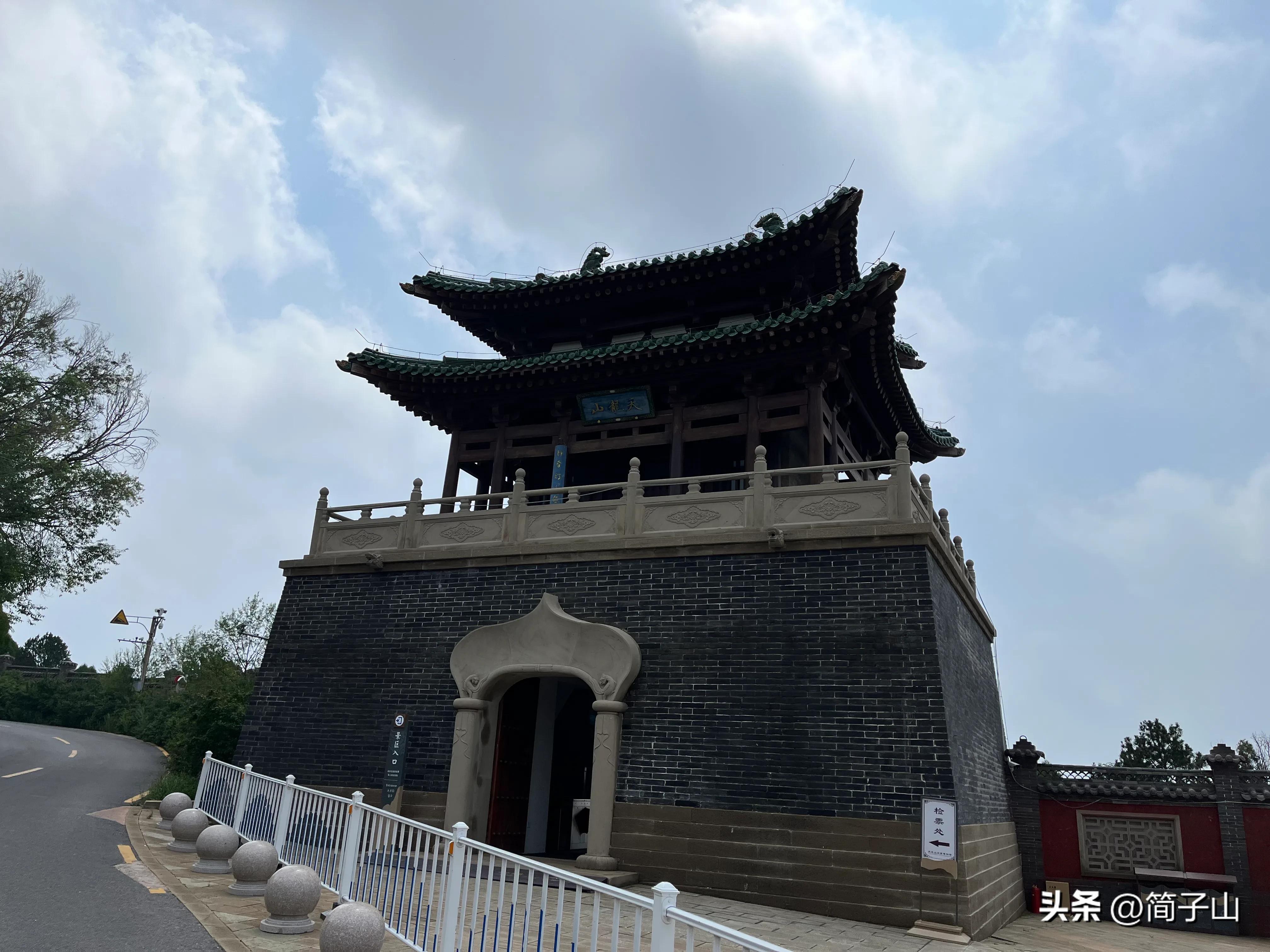 Shanxi Taiyuan Tianlong Mountain Summer Tour - iNEWS