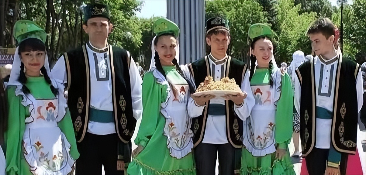 Tatars: They are the second largest ethnic group in Russia, what does ...