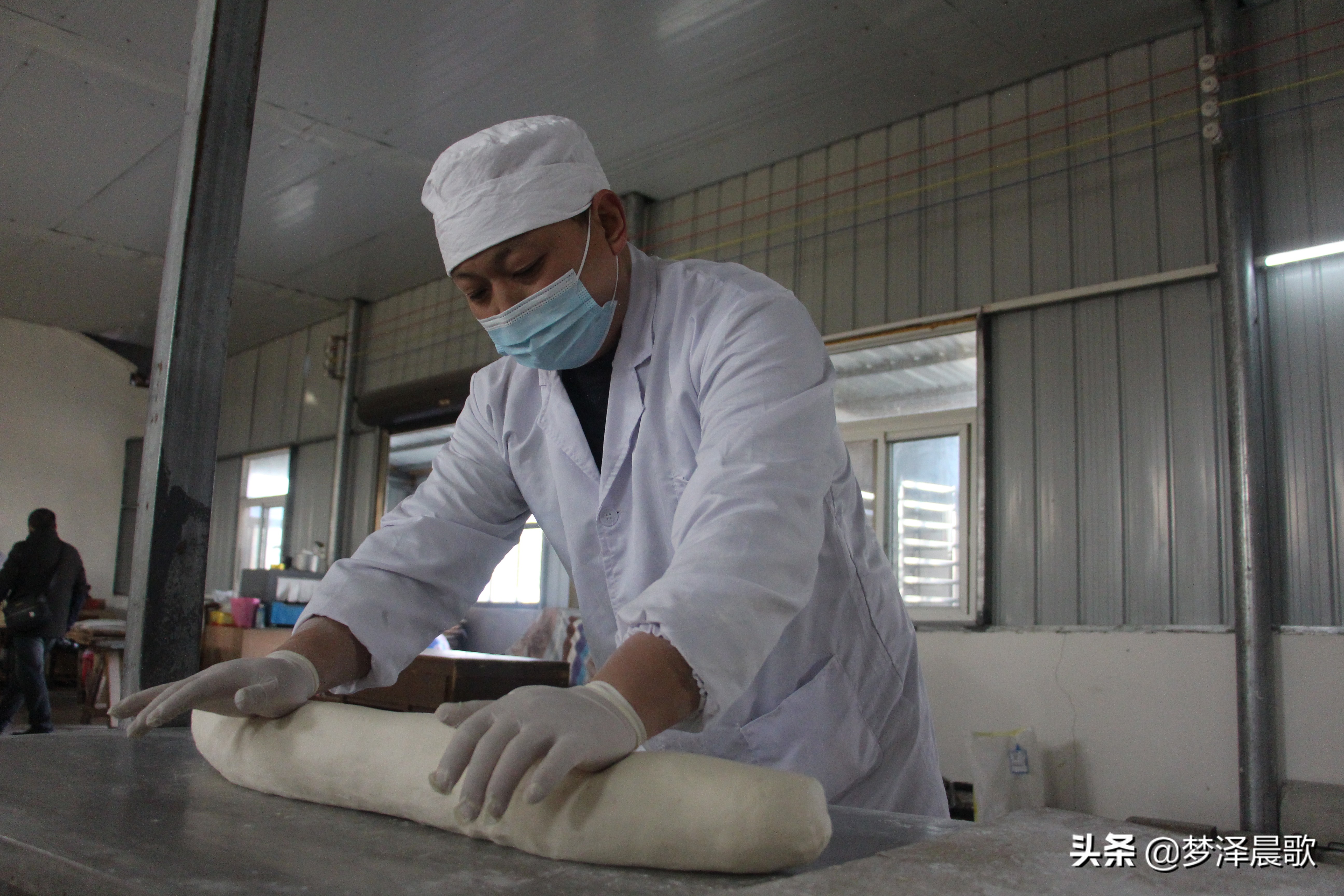 Hubei Yunmeng: "Winter Solstice" is busy making traditional delicacy ...