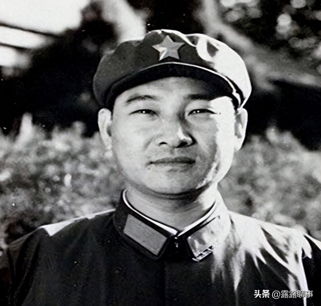 Deng Gong was promoted to the commander of the Jinan Military Region ...