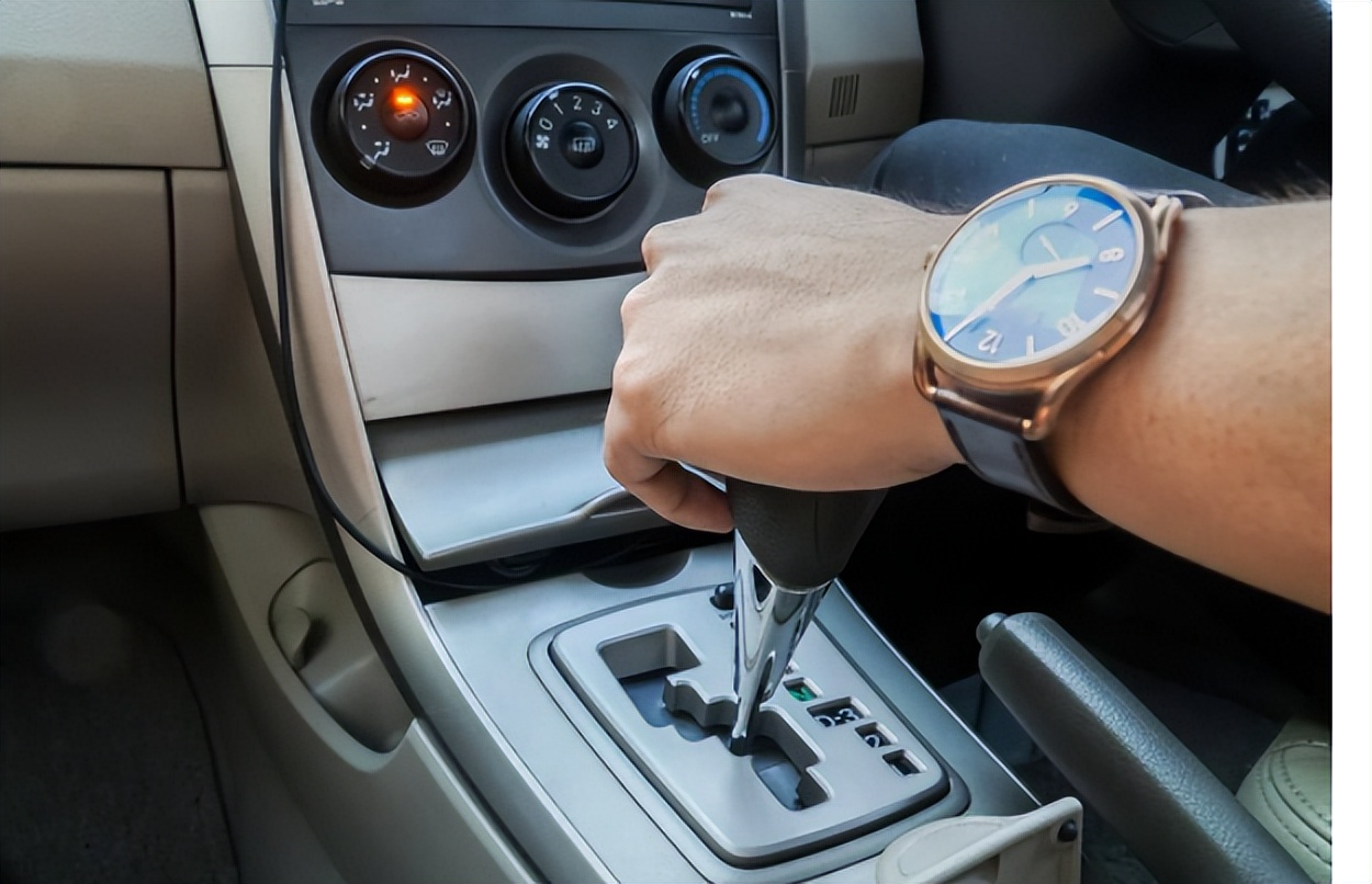 How to accelerate the automatic car? Remember this trick, easy to drive ...