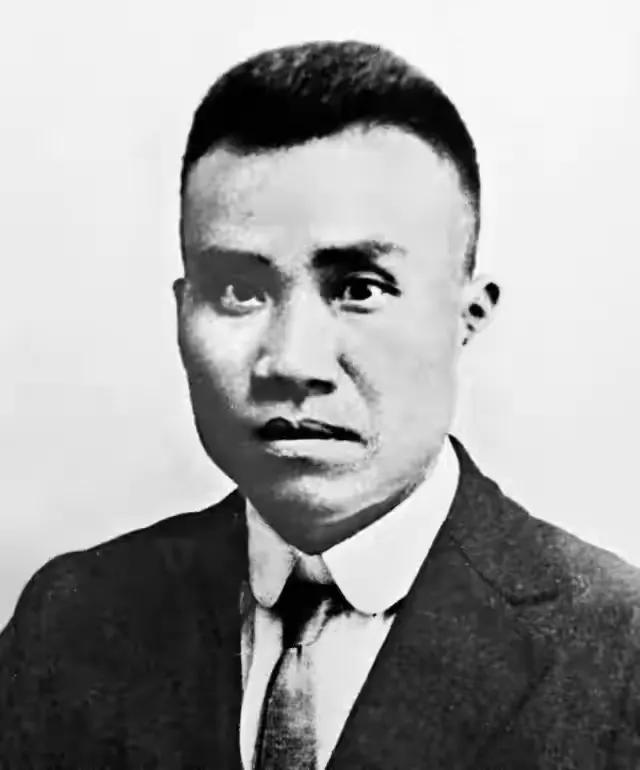 How strong is Zhu De's personal strength? With one move, he scared off ...