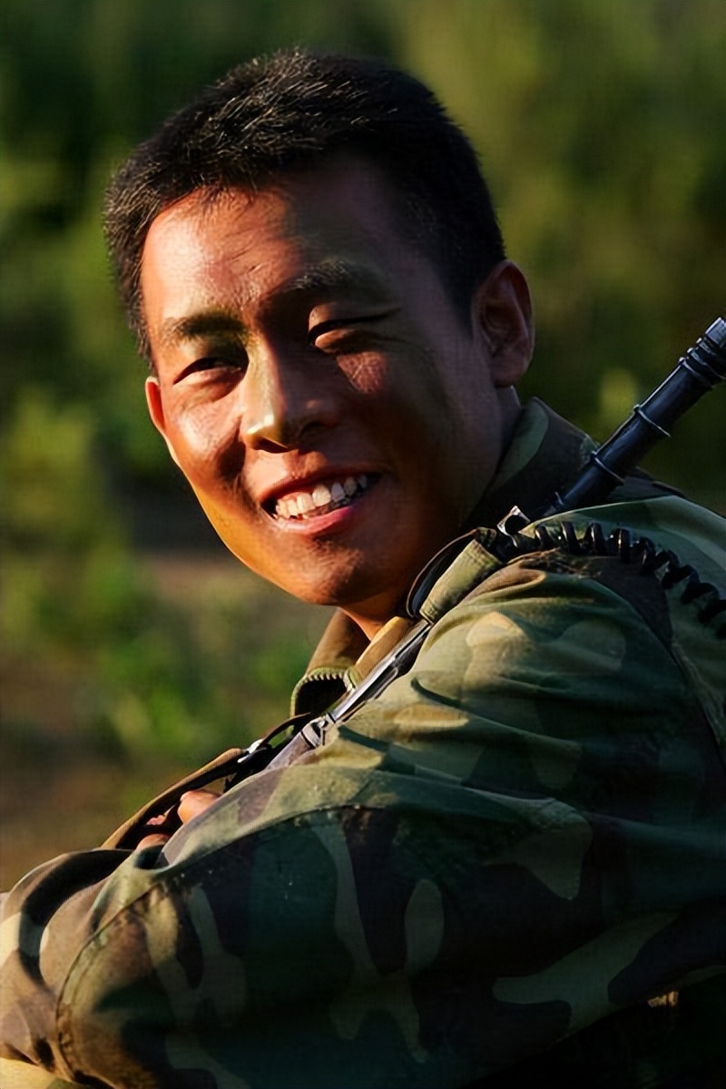 I first met Zhang Yi in "Soldier Assault", and it was out of control ...
