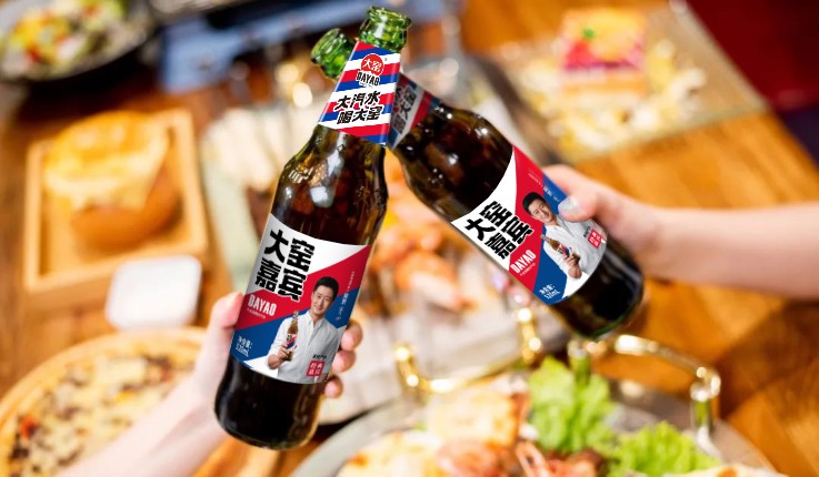 The "National Soda" craze is new, and Dayao and Wu Jing hold hands again - iNEWS