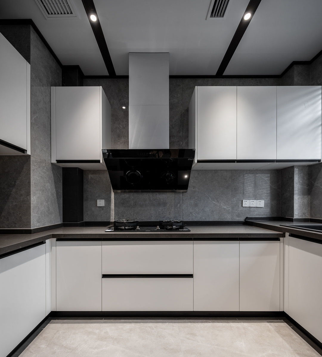 With a space of 165 square meters, the entrance is covered with wooden ...