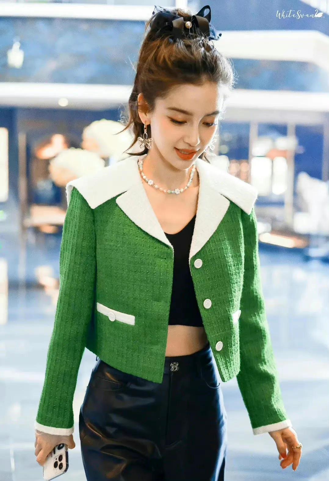 Angela baby Yang Ying is once again exciting, wearing a small fragrance ...