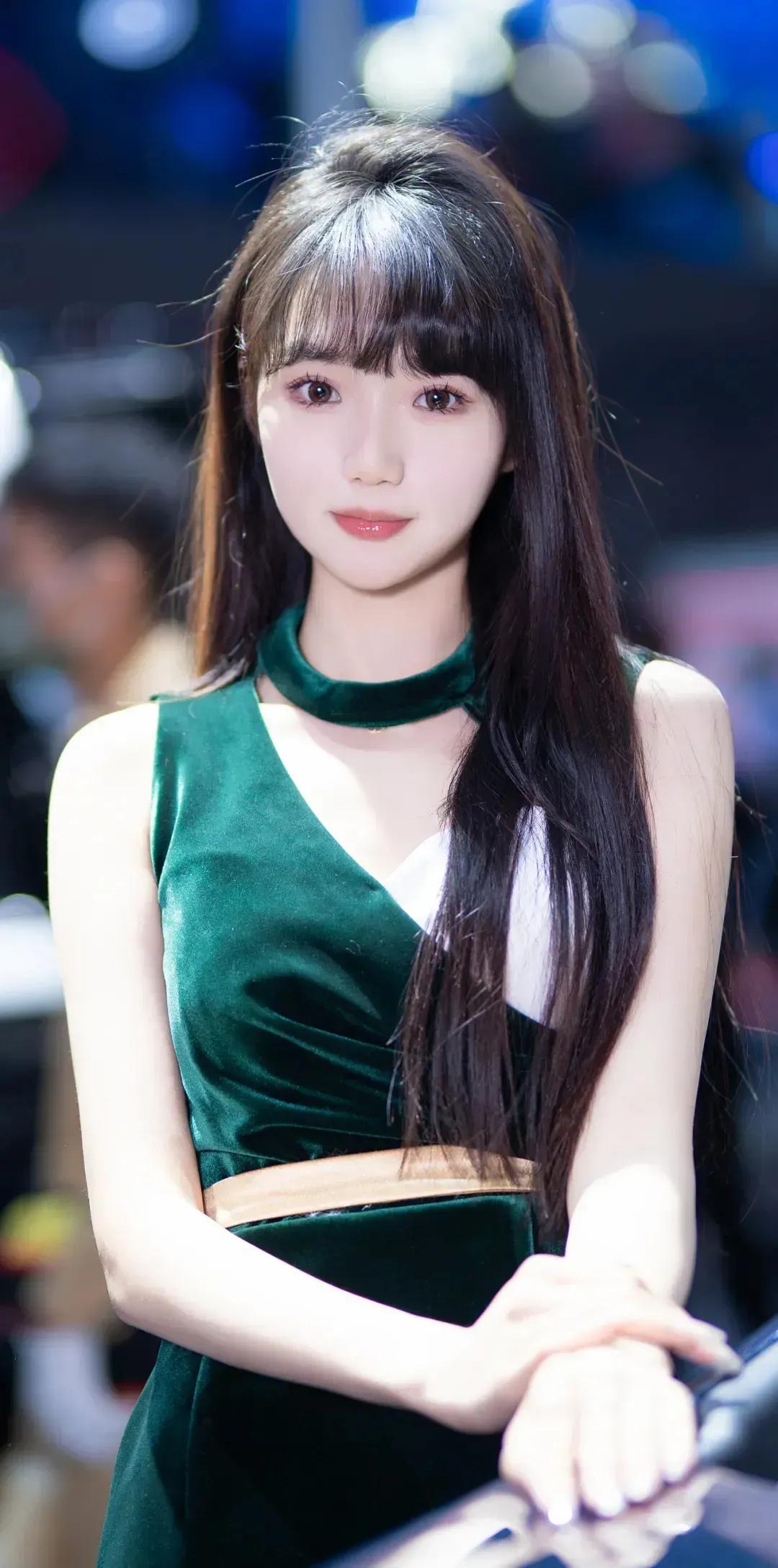 Bai Xueyang's Spring Biography of Pan Yu'er - iNEWS