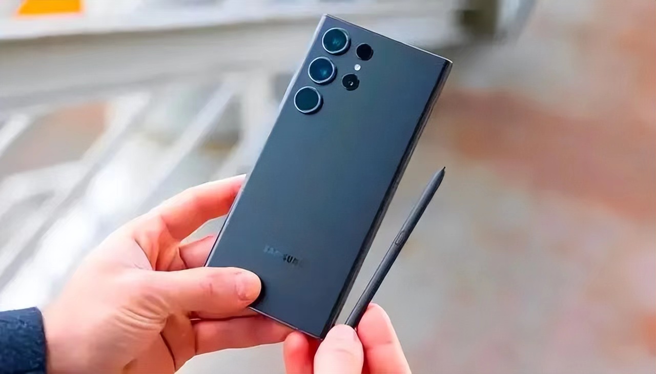 Samsung S24Ultra is exposed, with a screen-to-body ratio of up to 97%, and a 200-megapixel main ...