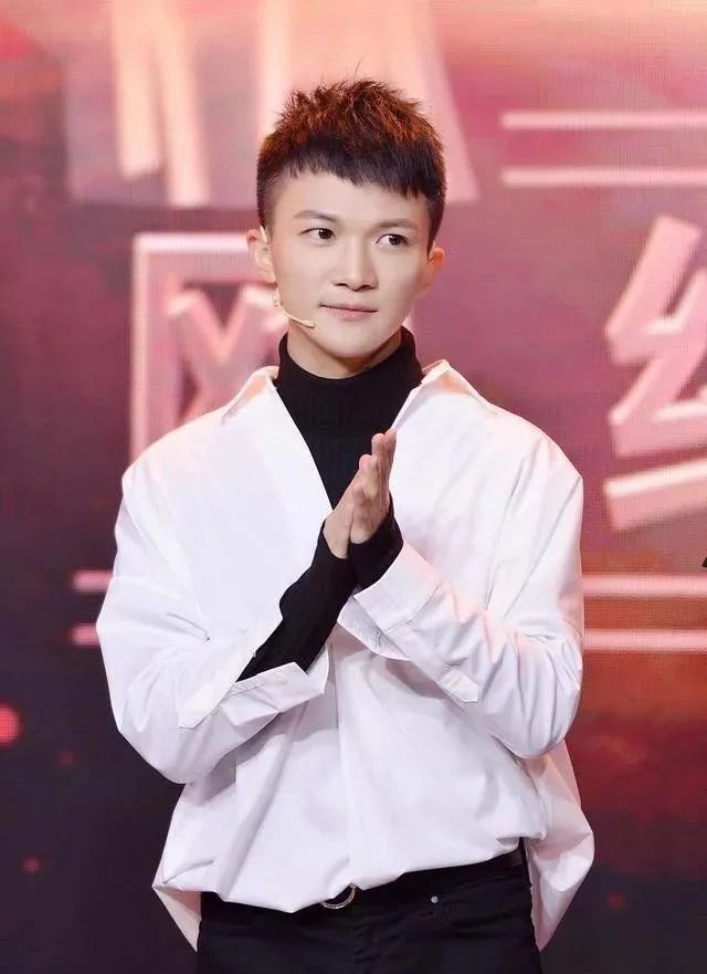 Zhou Shen reborn from adversity, Na Ying was beaten by his strength ...