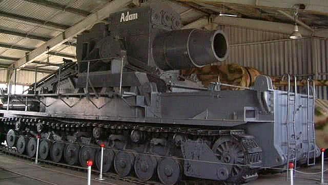 The siege weapon of the German army in World War II, the Karl heavy ...