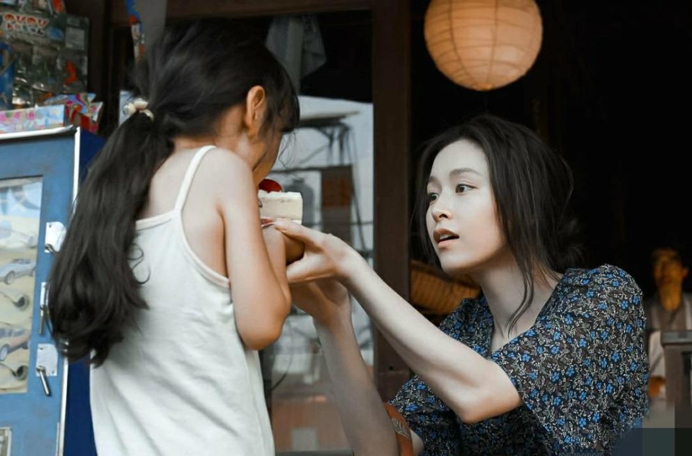 Yang Ying and Wen Yongshan were young models who debuted at the same ...