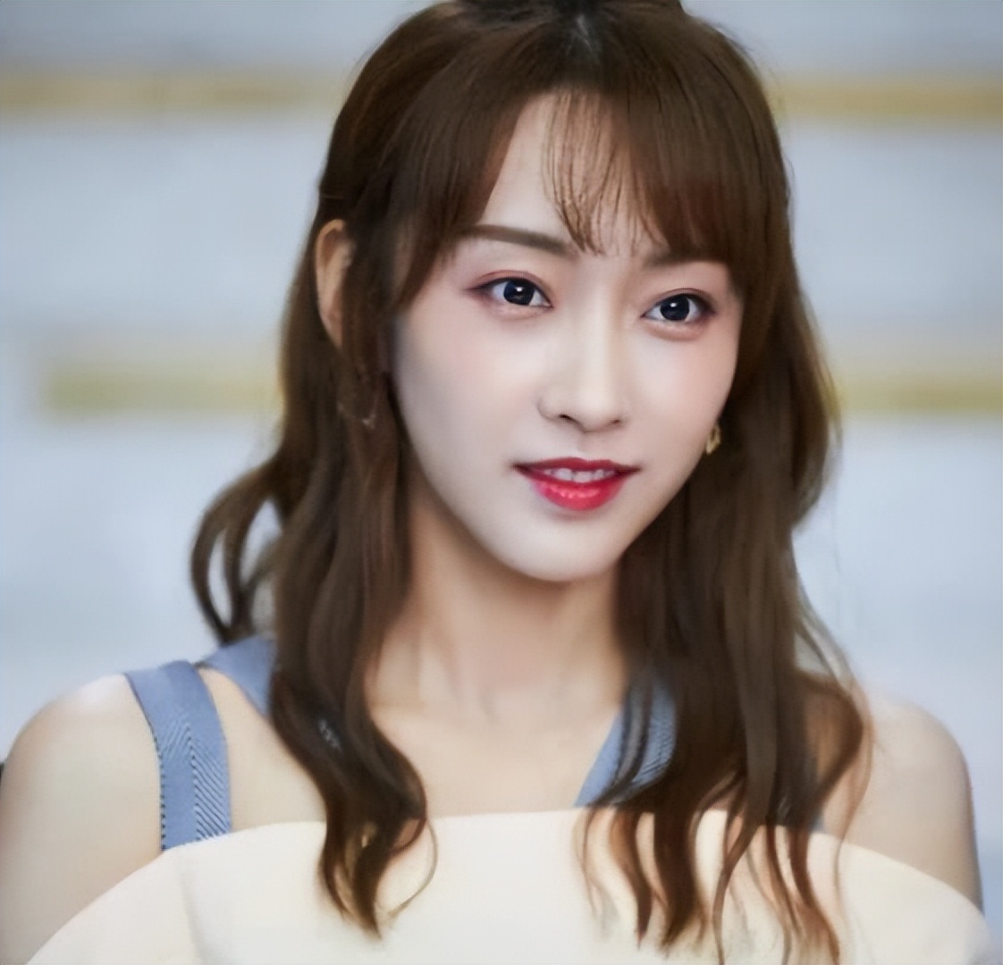 Xuan Lu: With "Let's Try the World", the female No. 2 Feng Qiwu, who ...