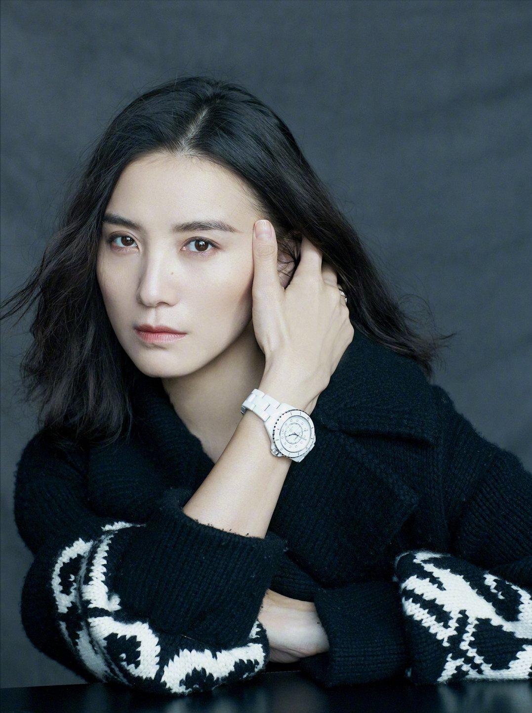 Song Jia: Living with a 5-married director for 5 years and being chased ...