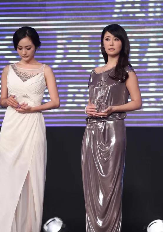 Lin Xinru and Yang Mi are in the same frame, each has its own beauty ...