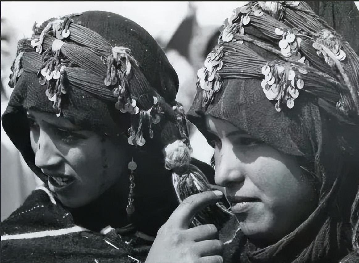 The Social and Cultural Changes of the Ashraf Dynasty - iNEWS